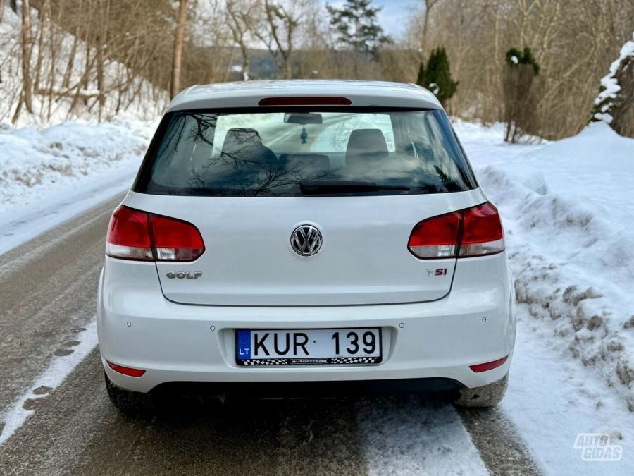 Balts Volkswagen Golf 2009 Viļņa, ar dzinēja tilpumu 1.40 L un nobraukumu 230 tūkst. km par 2390 €, foto 6 vietnē AUTOMOTO.COM.LV