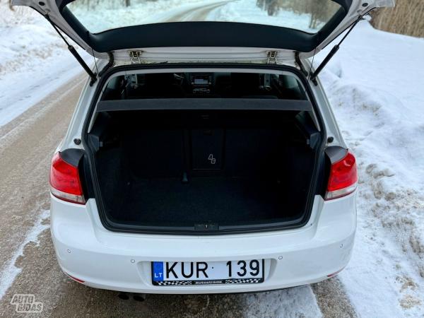 White Volkswagen Golf 2009 in Vilnius, with an engine capacity of 1.40 L and mileage of 230 thousand km for 2390 €, photo 7 on AUTOMOTO.COM.LV