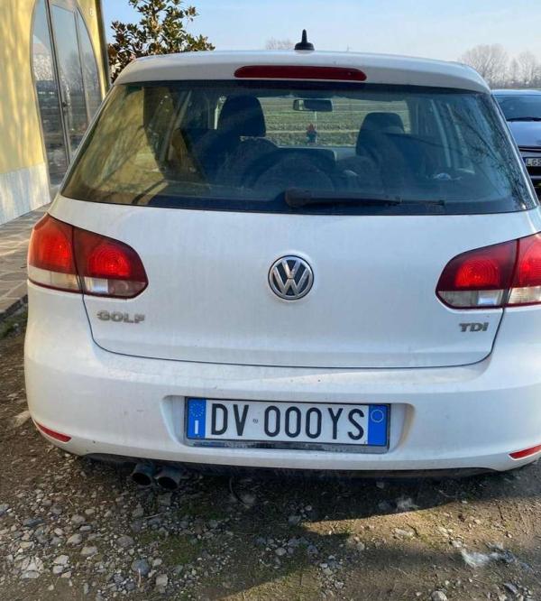 Balts Volkswagen Golf 2009 Panevēža, ar dzinēja tilpumu 1.97 L un nobraukumu 320 tūkst. km par 3900 €, foto 6 vietnē AUTOMOTO.COM.LV