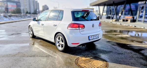 White Volkswagen Golf 2009 in Kaunas, with an engine capacity of 1.40 L and mileage of 139 thousand km for 4500 €, photo 4 on AUTOMOTO.COM.LV