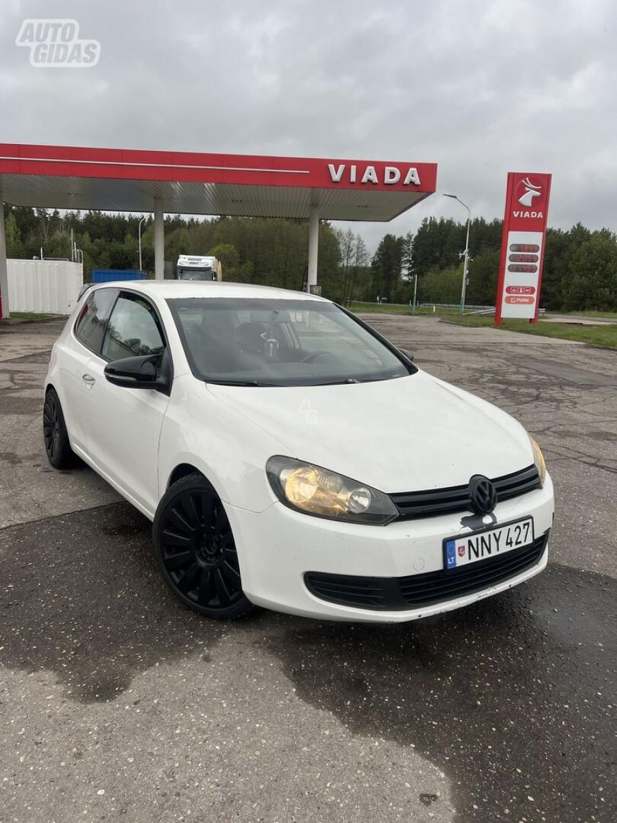 Balts Volkswagen Golf 2009 Kauņa, ar dzinēja tilpumu 2.00 L un nobraukumu 380 tūkst. km par 2250 €, foto 3 vietnē AUTOMOTO.COM.LV