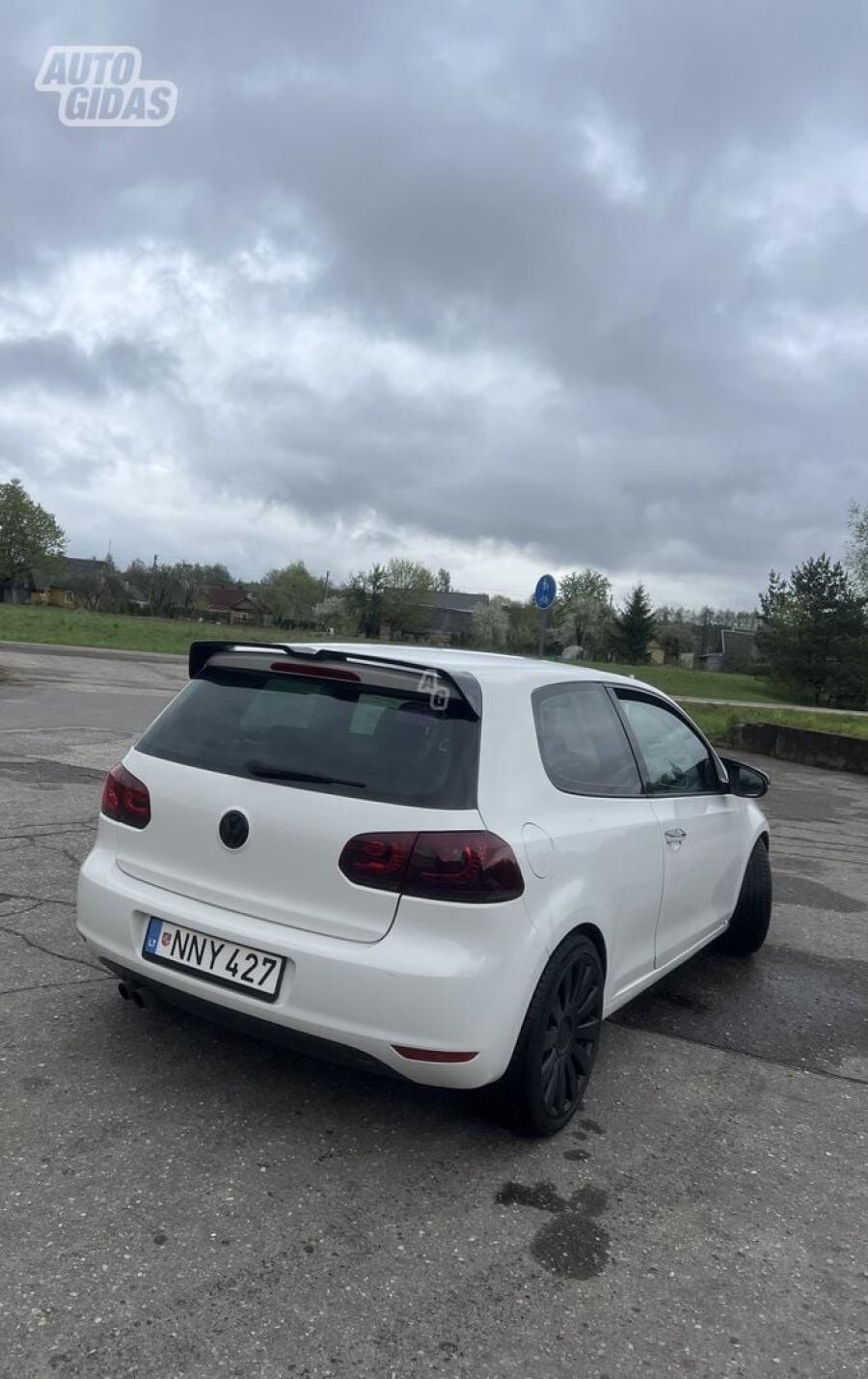 Balts Volkswagen Golf 2009 Kauņa, ar dzinēja tilpumu 2.00 L un nobraukumu 380 tūkst. km par 2250 €, foto 9 vietnē AUTOMOTO.COM.LV