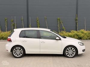 White Volkswagen Golf 2009 in Vilnius, with an engine capacity of 1.40 L and mileage of 109 thousand km for 5200 €, photo 8 on AUTOMOTO.COM.LV