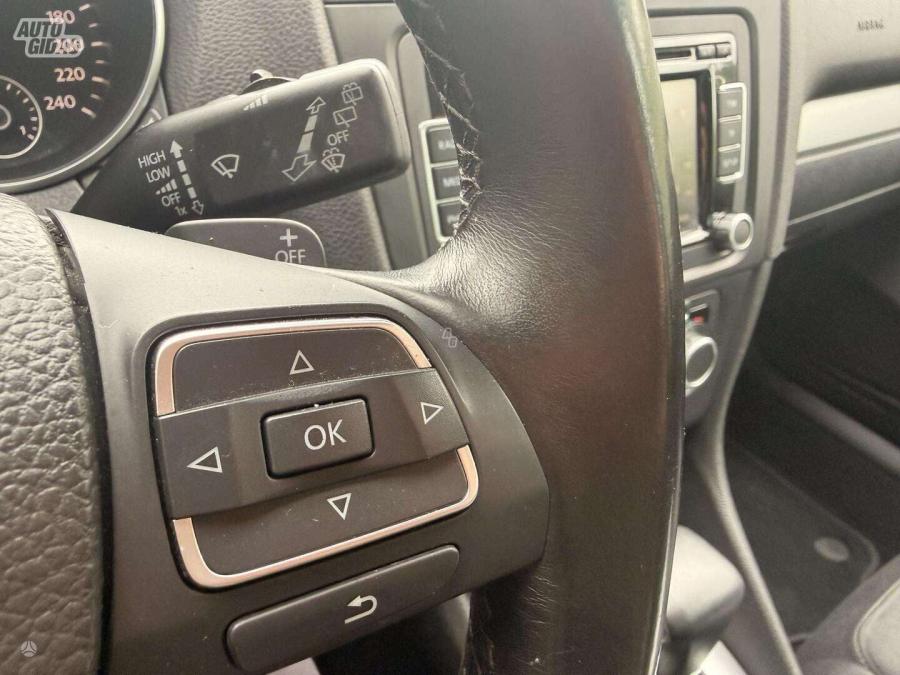 White Volkswagen Golf 2009 in Vilnius, with an engine capacity of 1.40 L and mileage of 109 thousand km for 5200 €, photo 20 on AUTOMOTO.COM.LV
