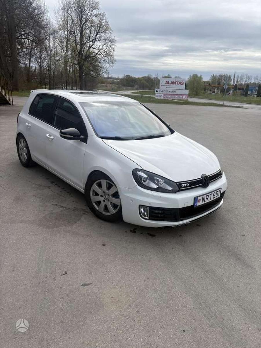 White Volkswagen Golf 2009 in Taurage, with an engine capacity of 1.97 L and mileage of 334 thousand km for 4500 €, photo 3 on AUTOMOTO.COM.LV
