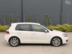 White Volkswagen Golf 2009 in Vilnius, with an engine capacity of 1.40 L and mileage of 109 thousand km for 4950 €, photo 8 on AUTOMOTO.COM.LV