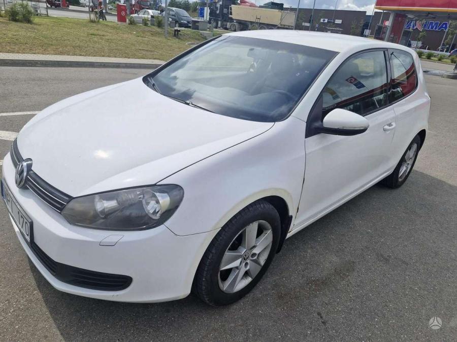 Balts Volkswagen Golf 2009 Viļņa, ar dzinēja tilpumu 1.40 L un nobraukumu 247 tūkst. km par 2150 €, foto 3 vietnē AUTOMOTO.COM.LV