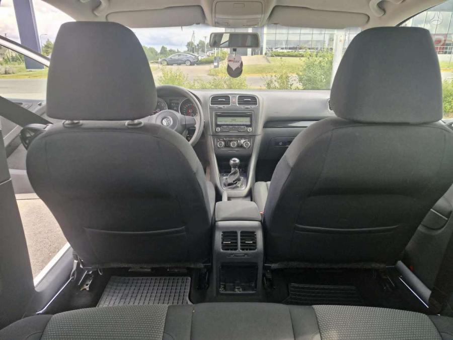 Balts Volkswagen Golf 2009 Viļņa, ar dzinēja tilpumu 1.40 L un nobraukumu 247 tūkst. km par 2150 €, foto 10 vietnē AUTOMOTO.COM.LV