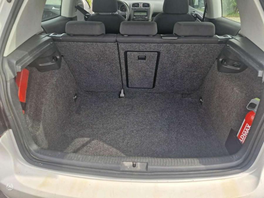 Balts Volkswagen Golf 2009 Viļņa, ar dzinēja tilpumu 1.40 L un nobraukumu 247 tūkst. km par 2150 €, foto 12 vietnē AUTOMOTO.COM.LV