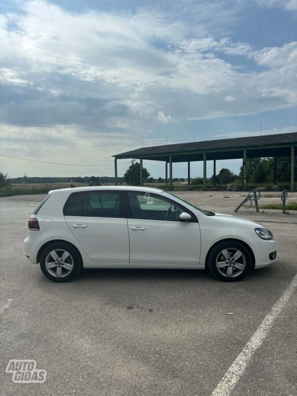White Volkswagen Golf 2009 in Siauliai, with an engine capacity of 2.00 L and mileage of 290 thousand km for 5200 €, photo 4 on AUTOMOTO.COM.LV