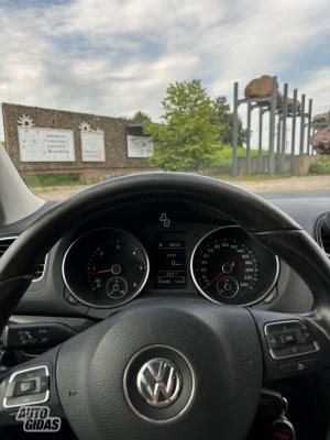 White Volkswagen Golf 2009 in Siauliai, with an engine capacity of 2.00 L and mileage of 290 thousand km for 5200 €, photo 13 on AUTOMOTO.COM.LV
