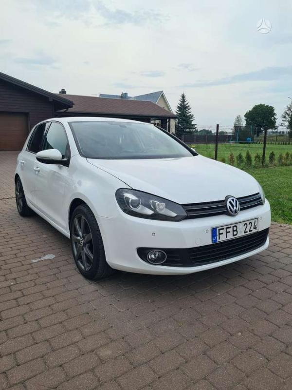 White Volkswagen Golf 2009 in Kaisiadorys, with an engine capacity of 1.97 L and mileage of 352 thousand km for 4350 €, photo 4 on AUTOMOTO.COM.LV