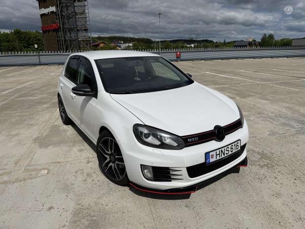 White Volkswagen Golf 2009 in Vilnius, with an engine capacity of 1.97 L and mileage of 299 thousand km for 5500 €, photo 1 on AUTOMOTO.COM.LV