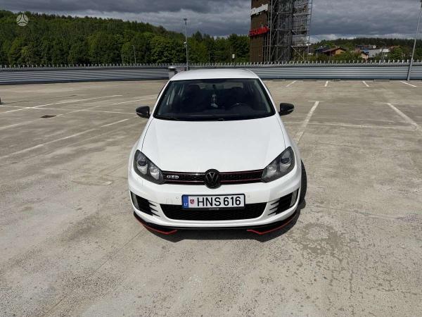 White Volkswagen Golf 2009 in Vilnius, with an engine capacity of 1.97 L and mileage of 299 thousand km for 5500 €, photo 10 on AUTOMOTO.COM.LV