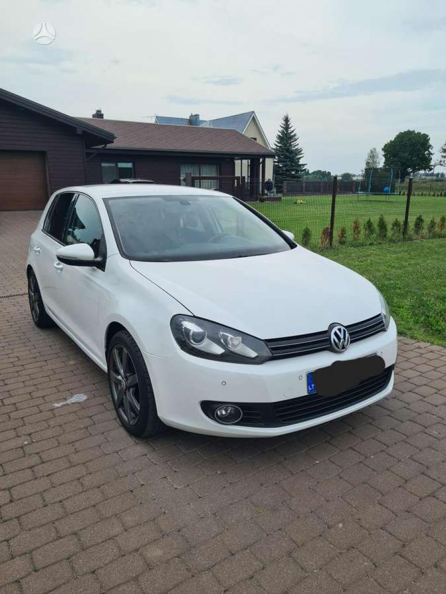 White Volkswagen Golf 2009 in Kaisiadorys, with an engine capacity of 1.97 L and mileage of 352 thousand km for 3850 €, photo 4 on AUTOMOTO.COM.LV