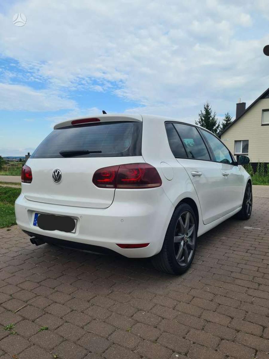 White Volkswagen Golf 2009 in Kaisiadorys, with an engine capacity of 1.97 L and mileage of 352 thousand km for 3850 €, photo 5 on AUTOMOTO.COM.LV