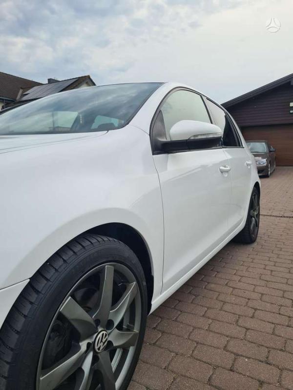 White Volkswagen Golf 2009 in Kaisiadorys, with an engine capacity of 1.97 L and mileage of 352 thousand km for 3850 €, photo 10 on AUTOMOTO.COM.LV