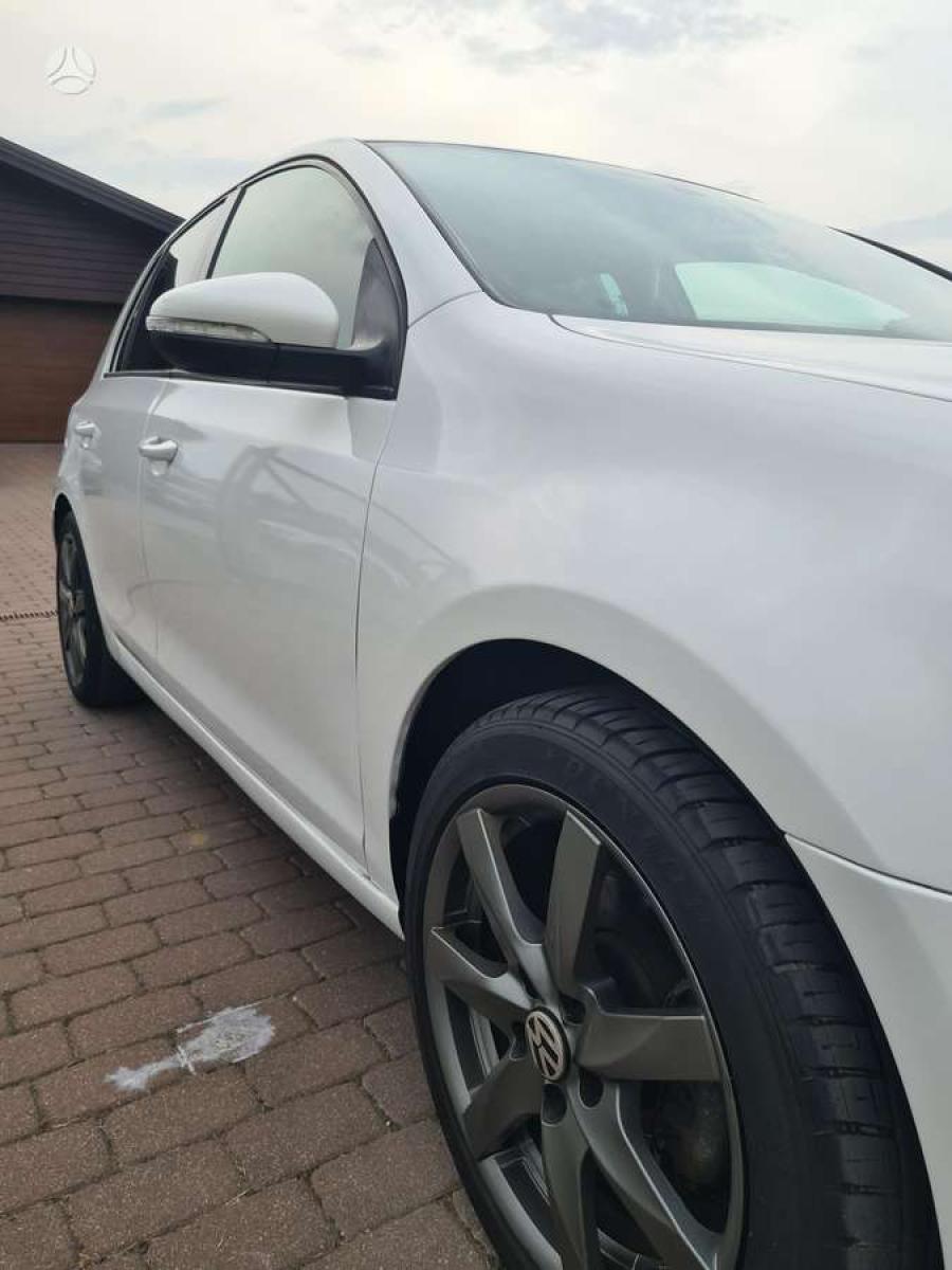 White Volkswagen Golf 2009 in Kaisiadorys, with an engine capacity of 1.97 L and mileage of 352 thousand km for 3850 €, photo 11 on AUTOMOTO.COM.LV