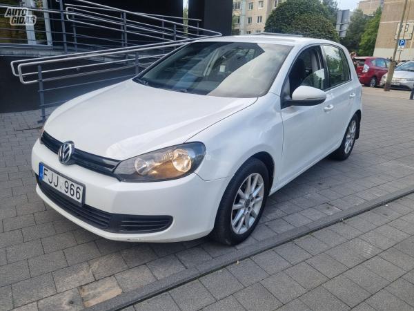 Balts Volkswagen Golf 2009 Kauņa, ar dzinēja tilpumu 1.40 L un nobraukumu 200 tūkst. km par 1300 €, foto 3 vietnē AUTOMOTO.COM.LV