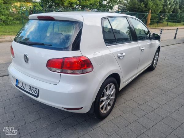 Balts Volkswagen Golf 2009 Kauņa, ar dzinēja tilpumu 1.40 L un nobraukumu 200 tūkst. km par 1300 €, foto 4 vietnē AUTOMOTO.COM.LV