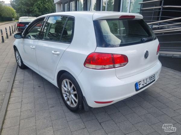 Balts Volkswagen Golf 2009 Kauņa, ar dzinēja tilpumu 1.40 L un nobraukumu 200 tūkst. km par 1300 €, foto 5 vietnē AUTOMOTO.COM.LV
