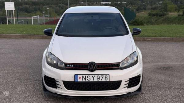Volkswagen Golf 2009 Ukmergė vietnē Balts Volkswagen Golf 2009 Ukmergė, ar dzinēja tilpumu 1.98 L un nobraukumu 275 tūkst. km par 4400 €, foto 7 vietnē AUTOMOTO.COM.LV