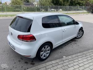 White Volkswagen Golf 2009 in Alytus, with an engine capacity of 1.40 L and mileage of 211 thousand km for 1000 €, photo 5 on AUTOMOTO.COM.LV