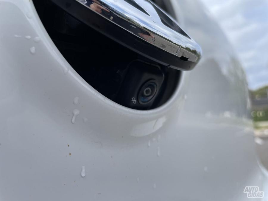 White Volkswagen Golf 2009 in Alytus, with an engine capacity of 1.40 L and mileage of 211 thousand km for 1000 €, photo 19 on AUTOMOTO.COM.LV