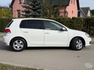 Белый Фольксваген Гольф 2009 в Вильнюс, объемом двигателя 1.60 л и пробегом 341 тыс. км за 2000 €, фото 4 на AUTOMOTO.COM.LV