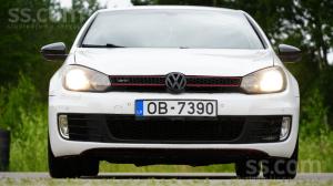 Balts Volkswagen Golf 2010 Rīga, ar dzinēja tilpumu 2.00 L un nobraukumu 0 tūkst. km par 4999 €, foto 5 vietnē AUTOMOTO.COM.LV