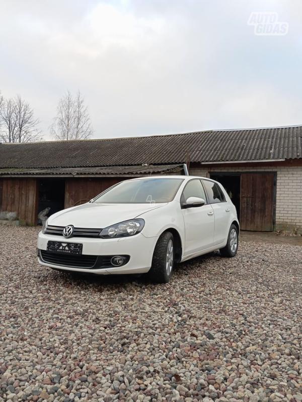 Balts Volkswagen Golf 2010 Kazlų Rūda, ar dzinēja tilpumu 1.40 L un nobraukumu 256 tūkst. km par 3350 €, foto 1 vietnē AUTOMOTO.COM.LV