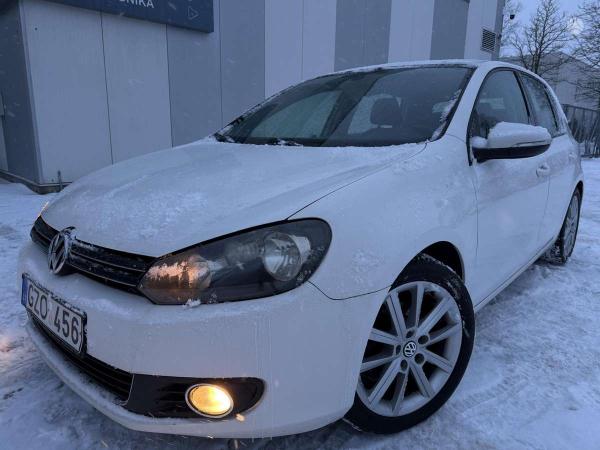 White Volkswagen Golf 2010 in Kaunas, with an engine capacity of 1.60 L and mileage of 332 thousand km for 5000 €, photo 2 on AUTOMOTO.COM.LV