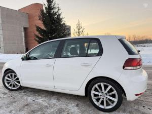 Balts Volkswagen Golf 2010 Kauņa, ar dzinēja tilpumu 1.60 L un nobraukumu 343 tūkst. km par 4950 €, foto 12 vietnē AUTOMOTO.COM.LV
