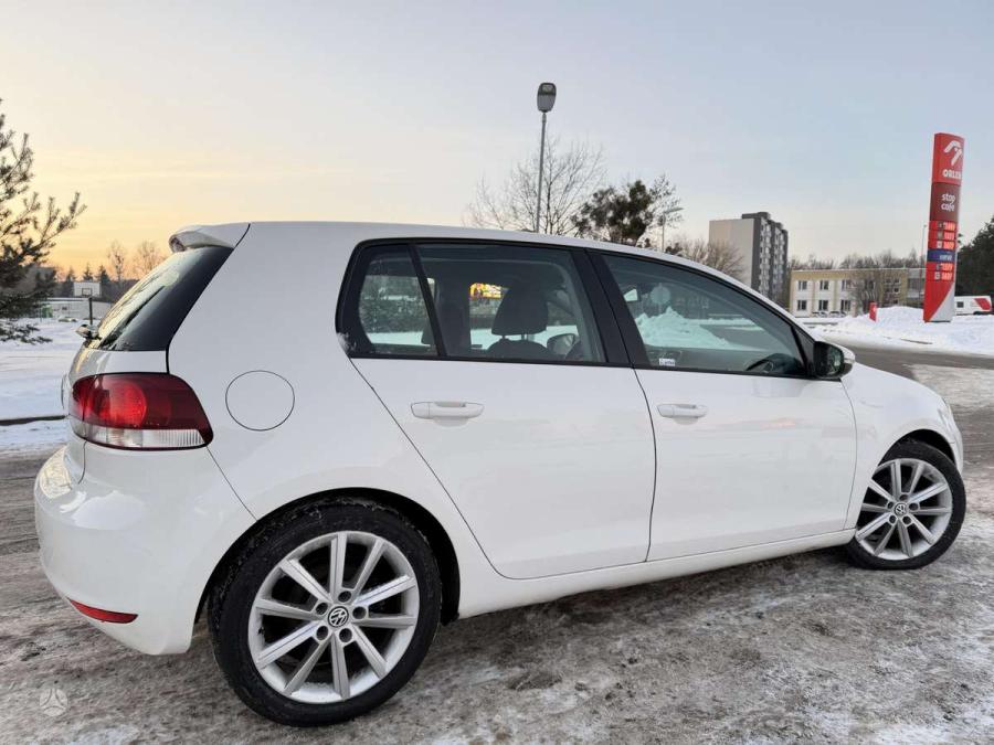Balts Volkswagen Golf 2010 Kauņa, ar dzinēja tilpumu 1.60 L un nobraukumu 343 tūkst. km par 4950 €, foto 13 vietnē AUTOMOTO.COM.LV