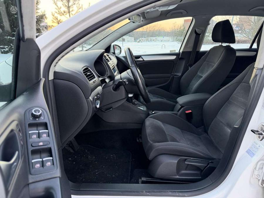 Balts Volkswagen Golf 2010 Kauņa, ar dzinēja tilpumu 1.60 L un nobraukumu 343 tūkst. km par 4950 €, foto 15 vietnē AUTOMOTO.COM.LV