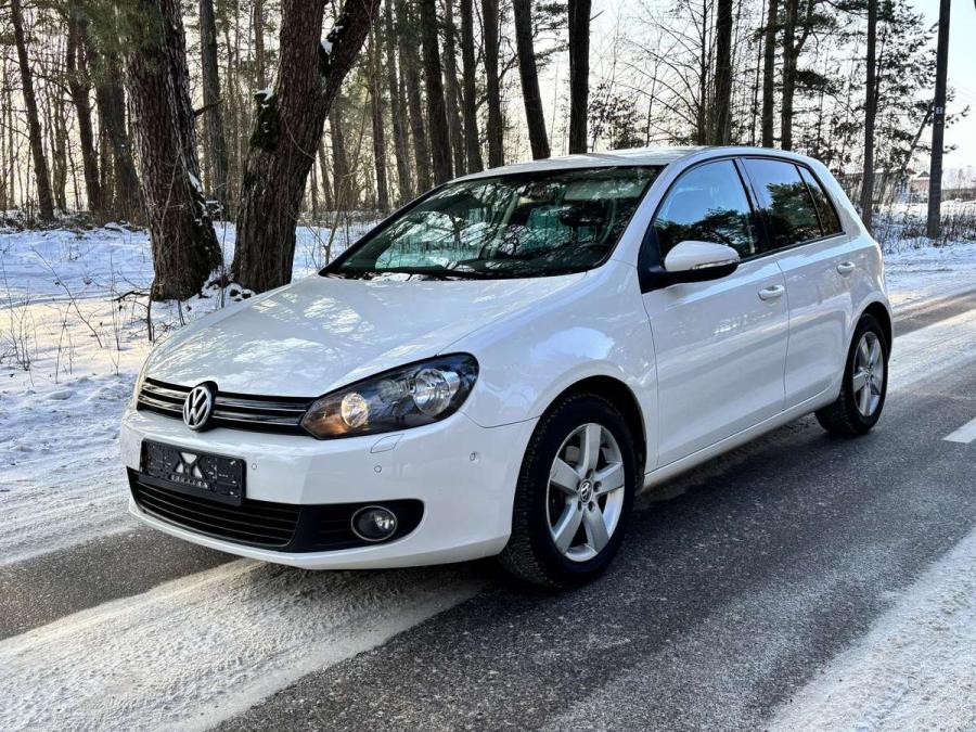 Balts Volkswagen Golf 2010 Jurbarkas, ar dzinēja tilpumu 1.60 L un nobraukumu 264 tūkst. km par 4250 €, foto 1 vietnē AUTOMOTO.COM.LV