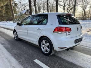 Balts Volkswagen Golf 2010 Jurbarkas, ar dzinēja tilpumu 1.60 L un nobraukumu 264 tūkst. km par 4250 €, foto 2 vietnē AUTOMOTO.COM.LV