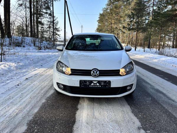 Balts Volkswagen Golf 2010 Jurbarkas, ar dzinēja tilpumu 1.60 L un nobraukumu 264 tūkst. km par 4250 €, foto 5 vietnē AUTOMOTO.COM.LV