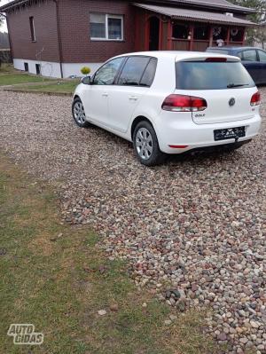 Balts Volkswagen Golf 2010 Kazlų Rūda, ar dzinēja tilpumu 1.40 L un nobraukumu 257 tūkst. km par 3350 €, foto 2 vietnē AUTOMOTO.COM.LV