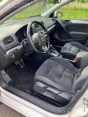Белый Фольксваген Гольф 2010 в Елгава, объемом двигателя 1.60 л и пробегом 268 тыс. км за 5500 €, фото 5 на AUTOMOTO.COM.LV