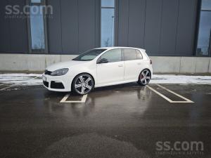 White Volkswagen Golf 2010 in Riga, with an engine capacity of 2.00 L and mileage of 260 thousand km for 12211 €, photo  on AUTOMOTO.COM.LV