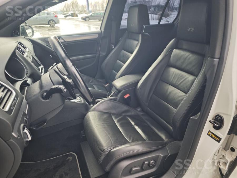 White Volkswagen Golf 2010 in Riga, with an engine capacity of 2.00 L and mileage of 260 thousand km for 12211 €, photo 17 on AUTOMOTO.COM.LV