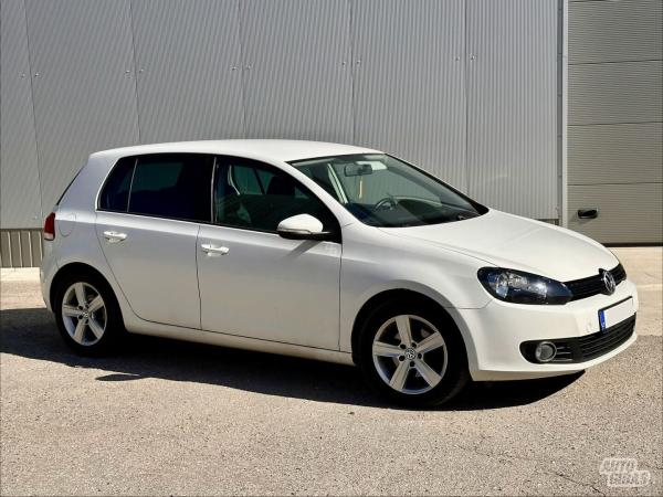 Balts Volkswagen Golf 2010 Kauņa, ar dzinēja tilpumu 1.60 L un nobraukumu 353 tūkst. km par 2750 €, foto 1 vietnē AUTOMOTO.COM.LV