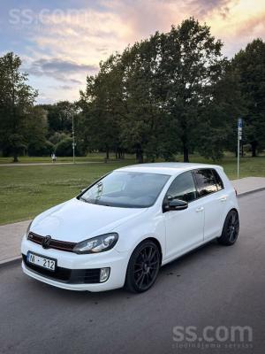 Balts Volkswagen Golf 2010 Rīga, ar dzinēja tilpumu 2.00 L un nobraukumu 246 tūkst. km par 9500 €, foto 4 vietnē AUTOMOTO.COM.LV