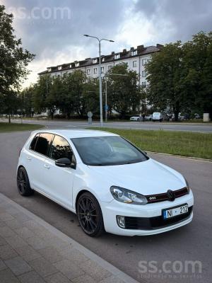 Balts Volkswagen Golf 2010 Rīga, ar dzinēja tilpumu 2.00 L un nobraukumu 246 tūkst. km par 9500 €, foto 6 vietnē AUTOMOTO.COM.LV