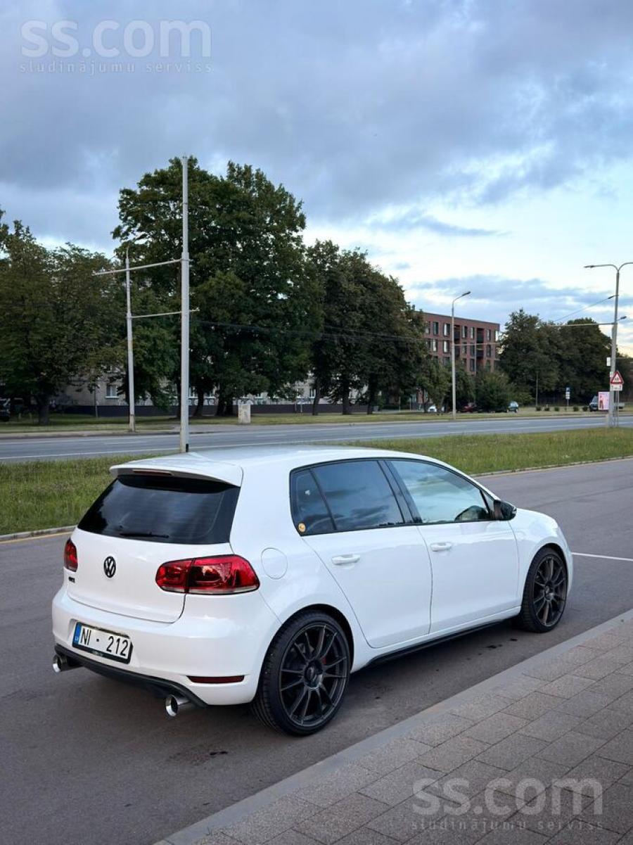 Balts Volkswagen Golf 2010 Rīga, ar dzinēja tilpumu 2.00 L un nobraukumu 246 tūkst. km par 9500 €, foto 7 vietnē AUTOMOTO.COM.LV