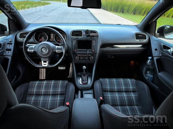 White Volkswagen Golf 2010 in Riga, with an engine capacity of 2.00 L and mileage of 246 thousand km for 9500 €, photo 9 on AUTOMOTO.COM.LV