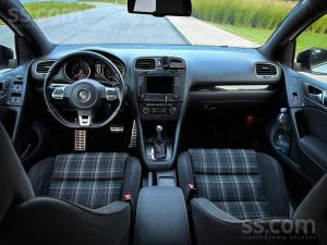 Balts Volkswagen Golf 2010 Rīga, ar dzinēja tilpumu 2.00 L un nobraukumu 246 tūkst. km par 9500 €, foto 10 vietnē AUTOMOTO.COM.LV