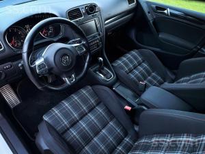Balts Volkswagen Golf 2010 Rīga, ar dzinēja tilpumu 2.00 L un nobraukumu 246 tūkst. km par 9500 €, foto 11 vietnē AUTOMOTO.COM.LV