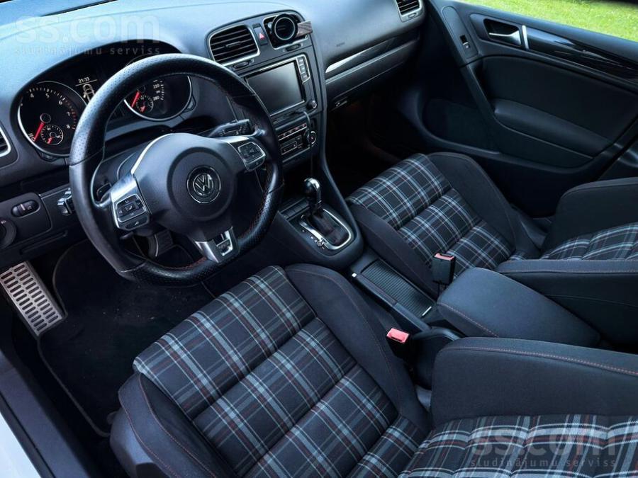 Balts Volkswagen Golf 2010 Rīga, ar dzinēja tilpumu 2.00 L un nobraukumu 246 tūkst. km par 9500 €, foto 11 vietnē AUTOMOTO.COM.LV